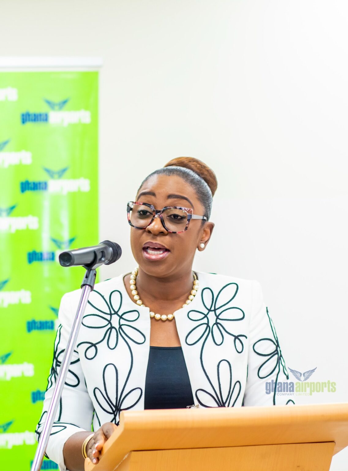 Airport Boss In Hot Seat - THE NEW REPUBLIC